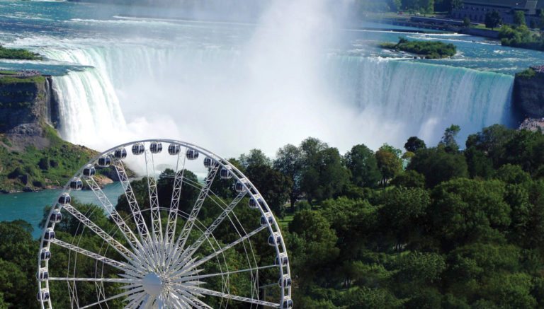 5 Famous Observation Wheels Around The World That Overlook Water ...