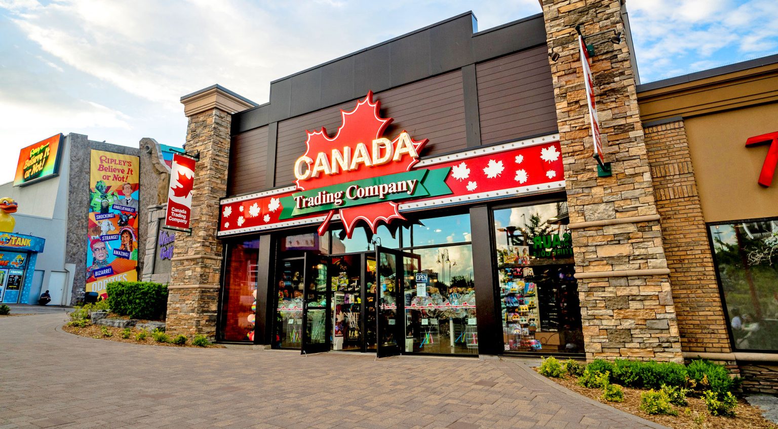 Get Your Canada Day Gear At Canada Trading Company - Niagara Falls Blog