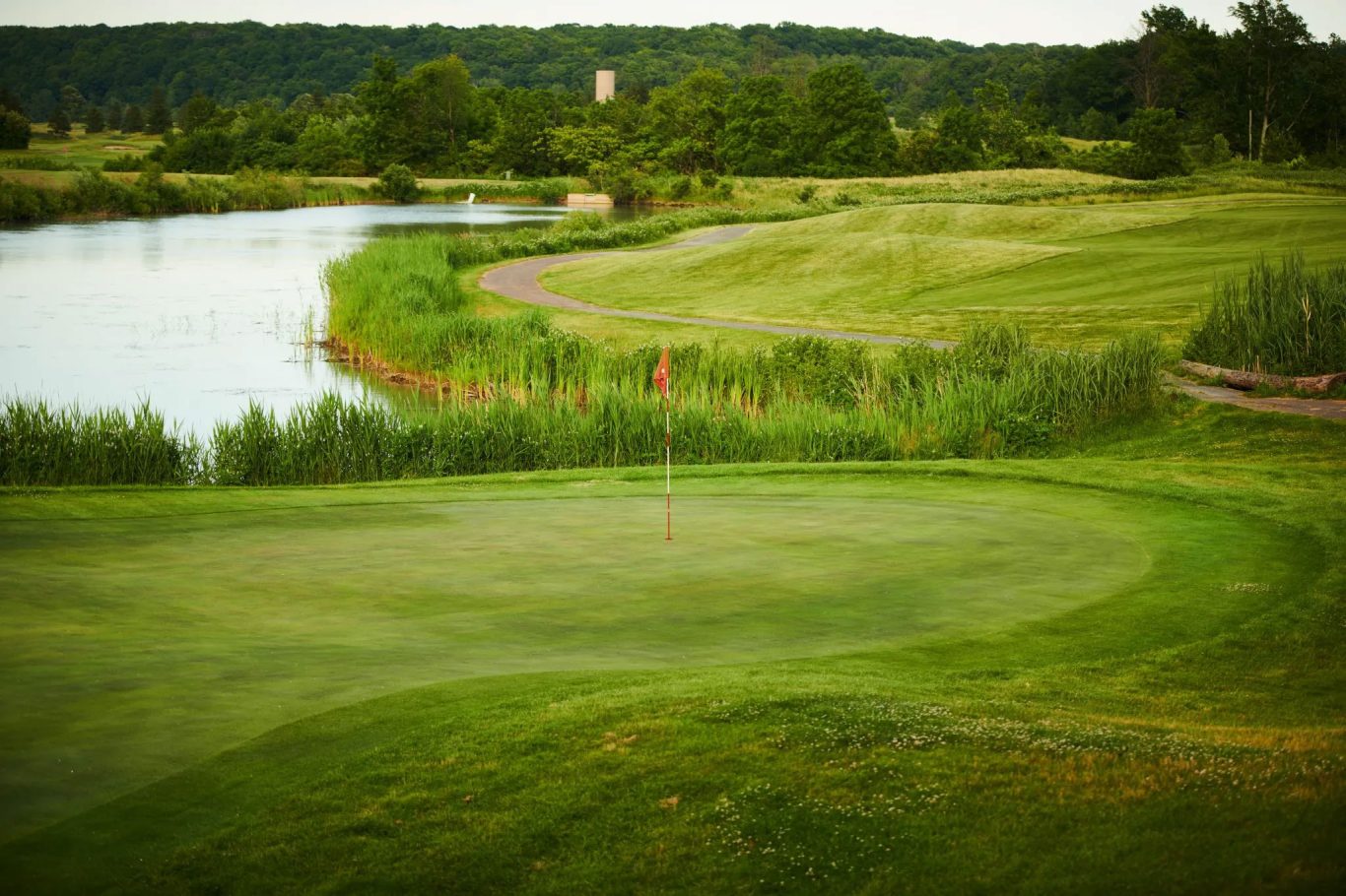 Niagara Falls Golf Courses: Tee off at Niagara Parks and Royal Niagara ...